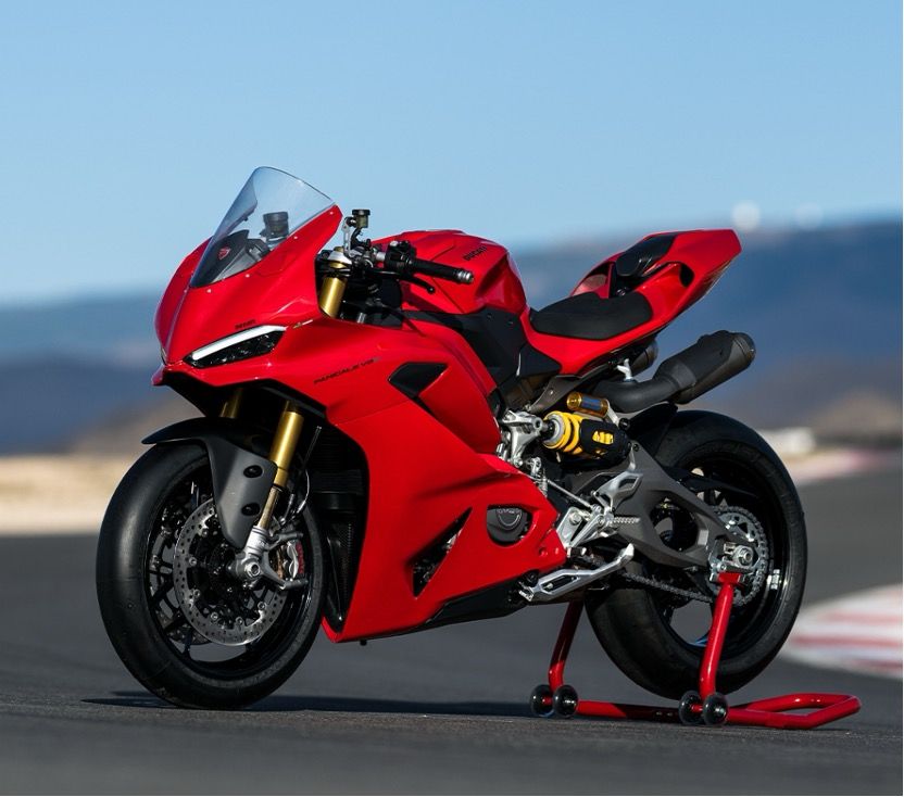杜卡迪全新Panigale V2耀目登场 Panigale家族双星聚首共续荣耀